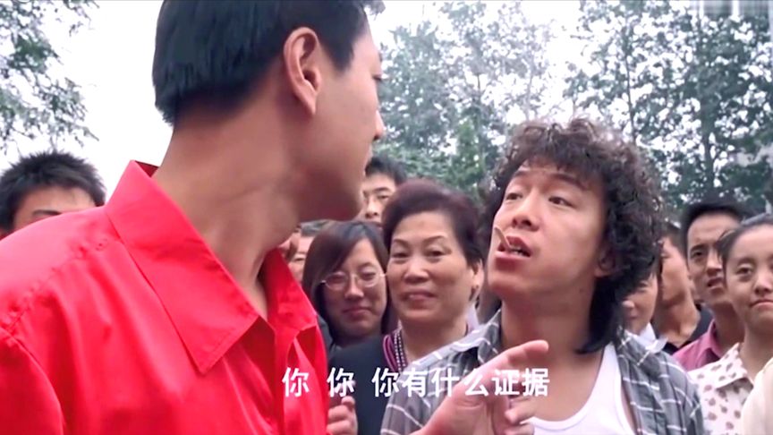 盘点嚣张的闯红灯场面,闯红灯都还有理了,直接用法律回应