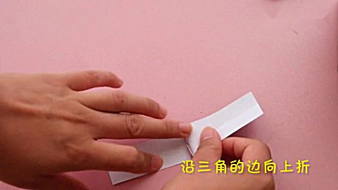 简单的折纸蝴蝶结戒指,几个步骤就完成,1张纸能折出好多个!