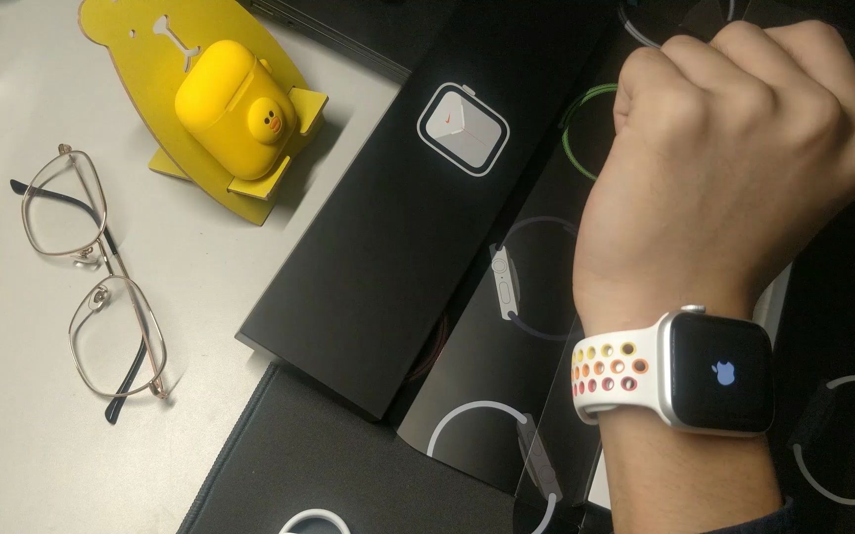 Apple Watch SE 开箱 使用了一个礼拜才记起这茬