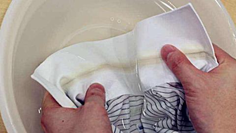 衣领袖口污渍难以去除怎么办? 教你一招, 再多的污渍也能轻松去除