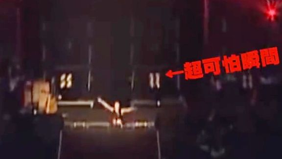 在演唱会上,她不慎坠落2米多高的舞台,像没事人一样继续演出