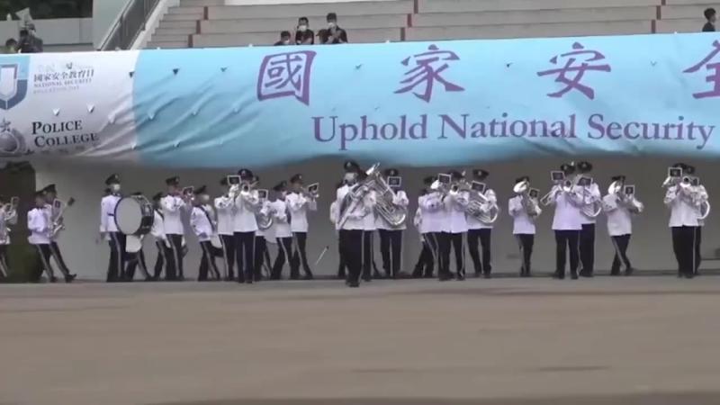 【香港警队首次公开表演中式步操 网友:顺眼,帅气,燃爆全场!】4月15日...