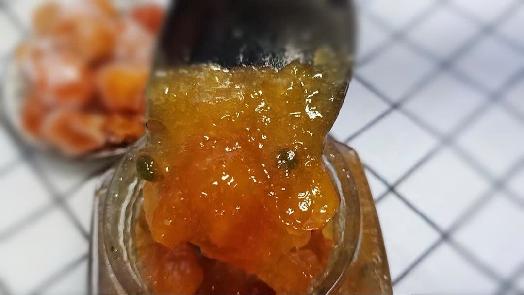 冬天又到了吃金桔的季节,熬一个金桔柠檬膏,每天泡水兑点好处多