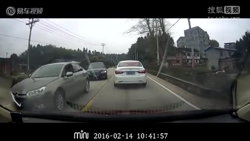 车快拍实拍情人节引起的打架斗殴