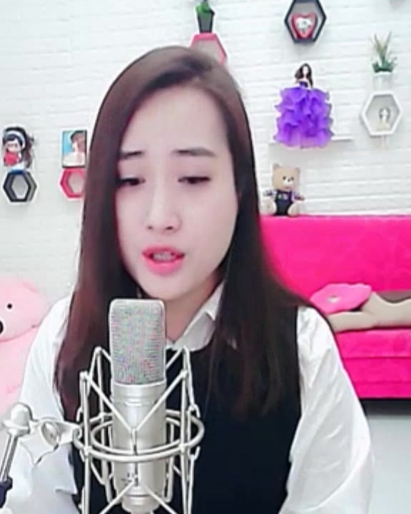 美女翻唱的过客 你只是一个过客在我的世界路过