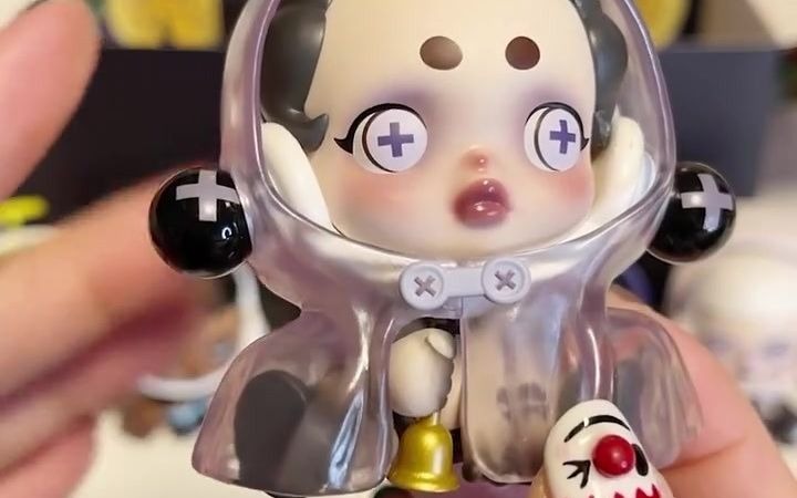 泡泡玛特颜值top级的skullpanda密林古堡系列盲盒