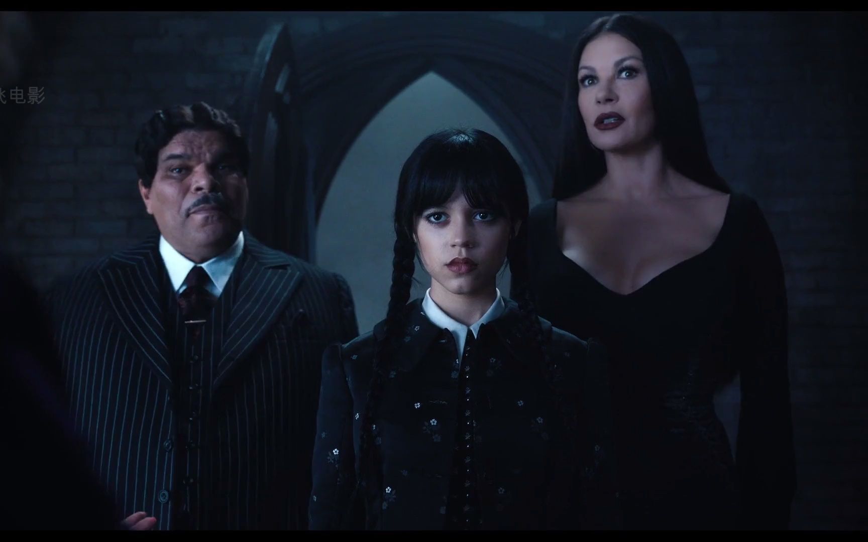 一口气看完美剧《星期三》,哥特萝莉暗黑少女,口碑爆棚!