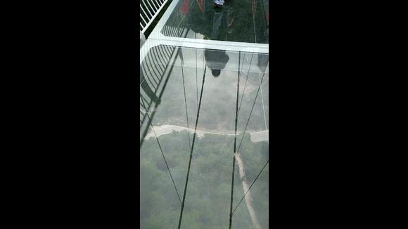 宕昌娥嫚沟玻璃桥