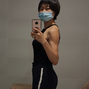 Leona的呐 
