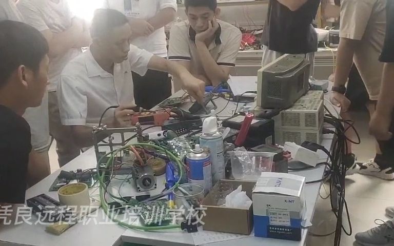 工业电路板维修培训学校/变频器维修培训/伺服驱动器维修培训/缝纫机...
