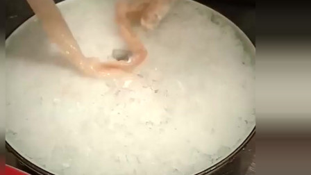 论摆盘的重要性 一般食材在广东大厨的打扮下 价格立马翻几倍。