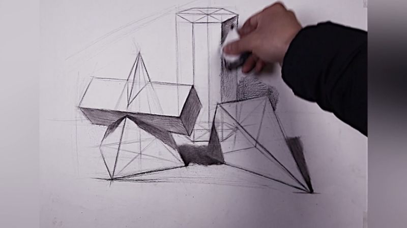 素描基础教学丨课时30:三种几何体组合(揉擦阶段)