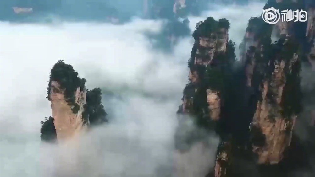 一起来感受张家界武陵源如画般的山水长廊! 风景太美了吧!