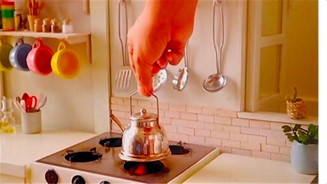定格动画:超级迷你厨房,迷你水壶,迷你煎锅,做一杯咖啡