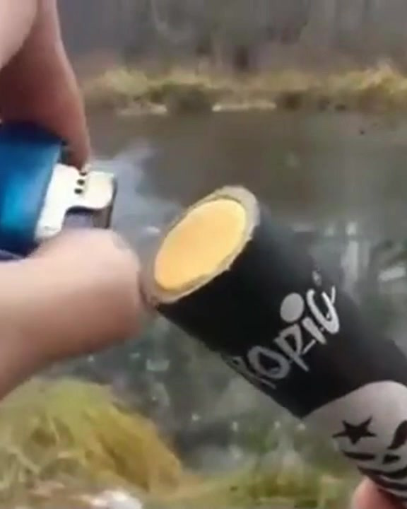 男子测试鞭炮威力,结局让人意想不到,威力太大了!