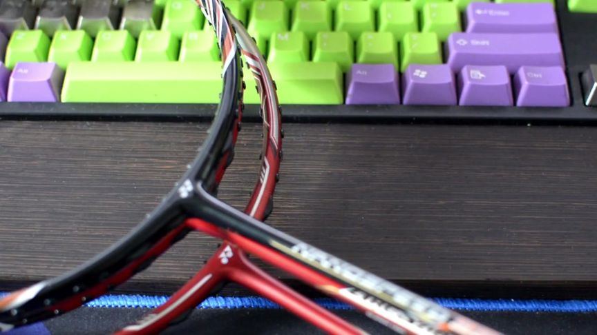 看完轻羽飞扬!几分钟学会鉴定尤尼克斯球拍!