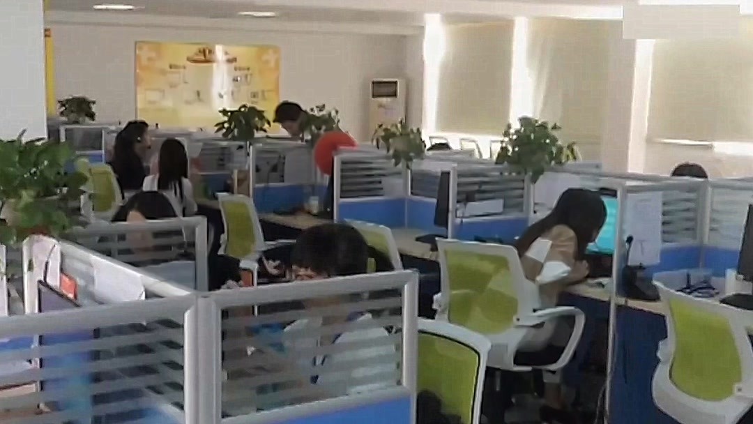 警察卧底电信诈骗公司 了解对方话术套路 三个步骤让受害者给钱