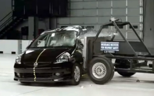 2007款本田飞度 侧面碰撞测试(第二次)(多视角)