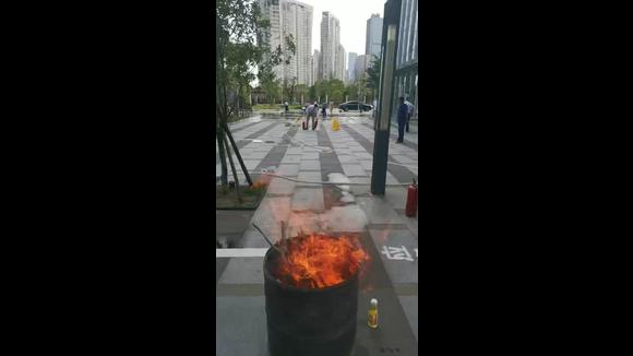 灭火器操作及使用方法二