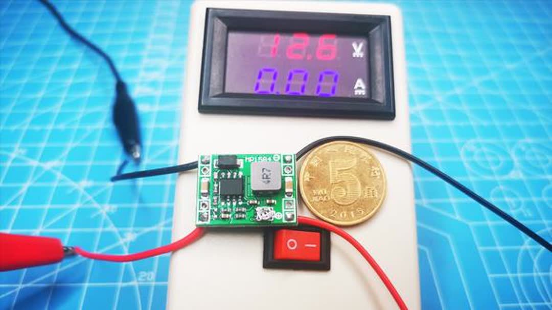 超小的可调降压稳压板,才2块钱功率还不小,适合DIY和多种用途