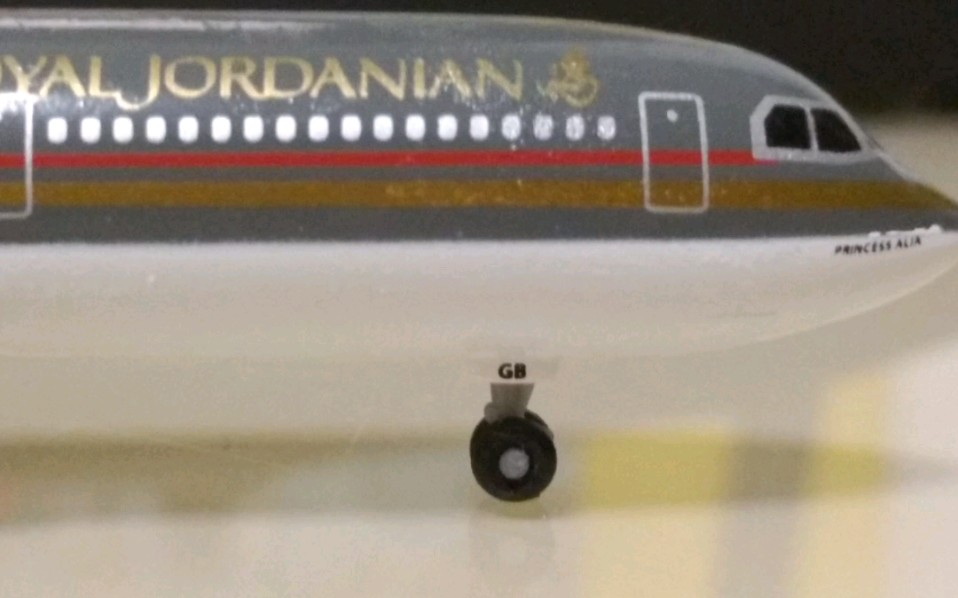 1:500外贸L-1011飞机模型开箱,155元值吗?