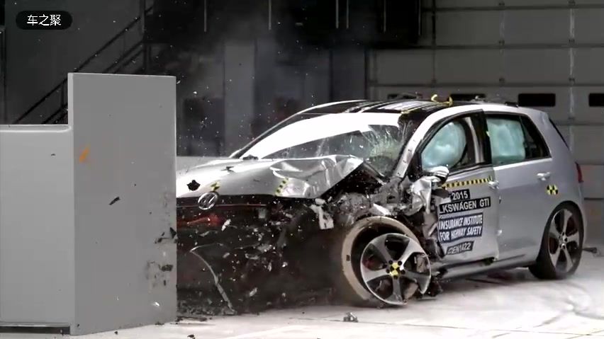 各种型号的大众,国外感觉安全?大众25%小面积重叠碰撞测试