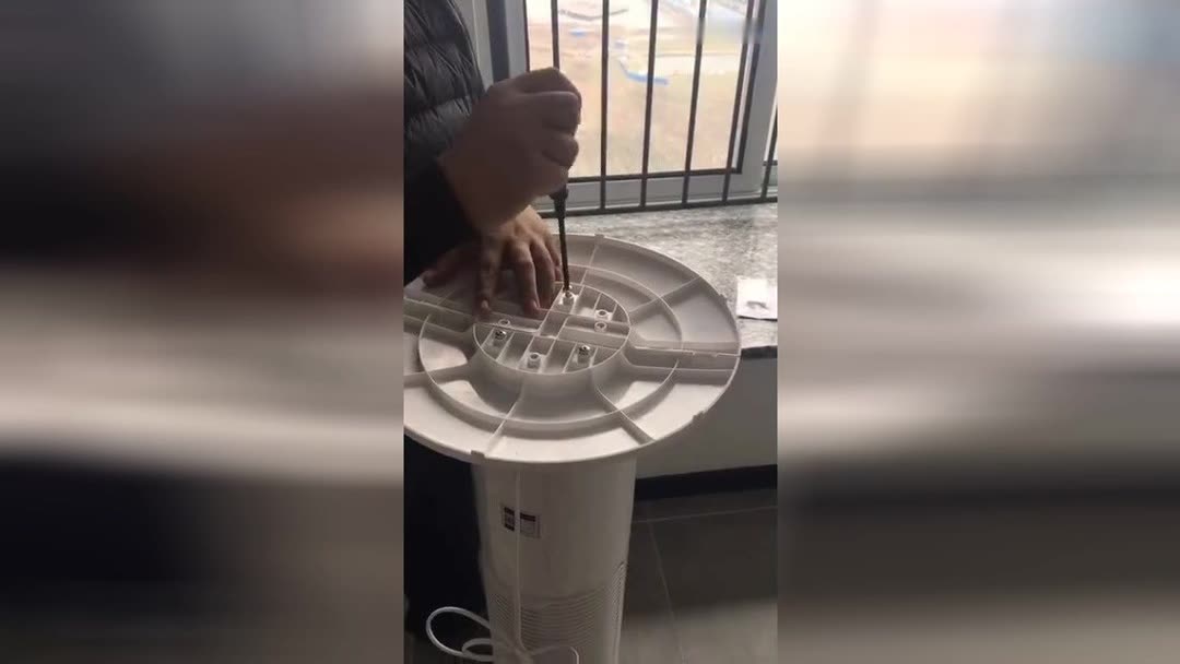 美的新款塔扇安装