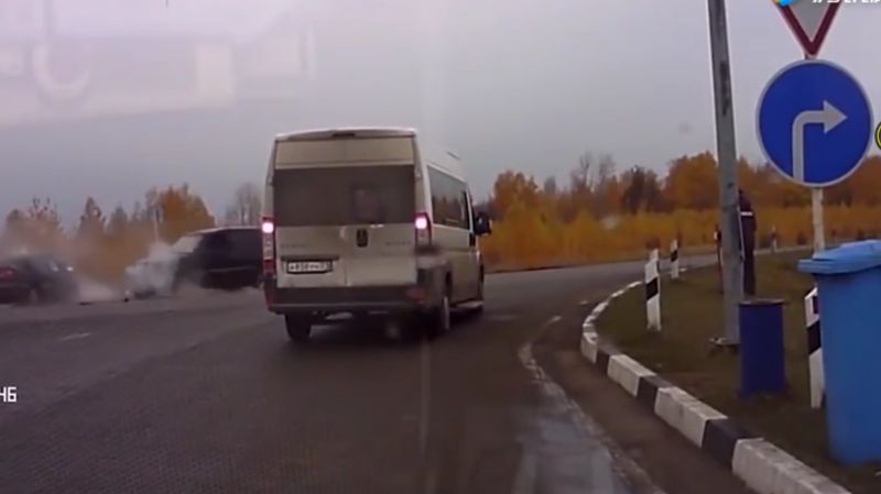 记录仪拍下的罕见一幕!