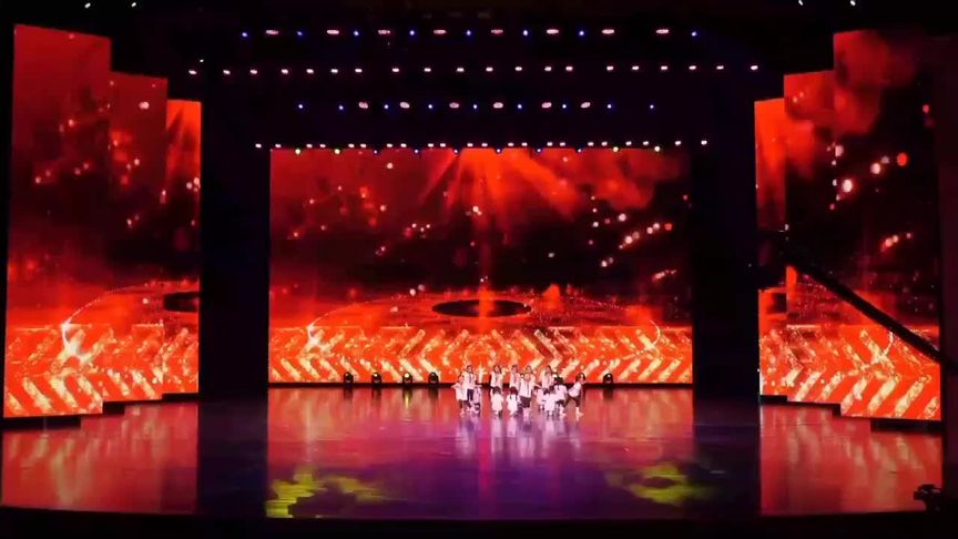 #舞台无处不在 #演出现场 #最难忘的瞬间 #家有小女