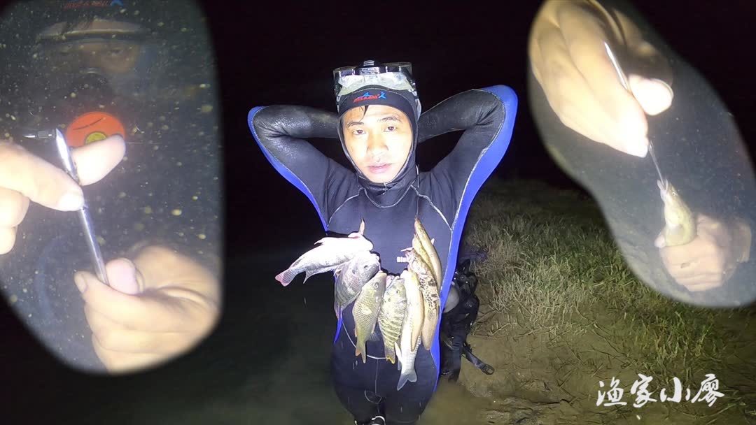 潜水捕鱼取鱼过程,这工具的设计也太牛了吧,一般人是想不到的