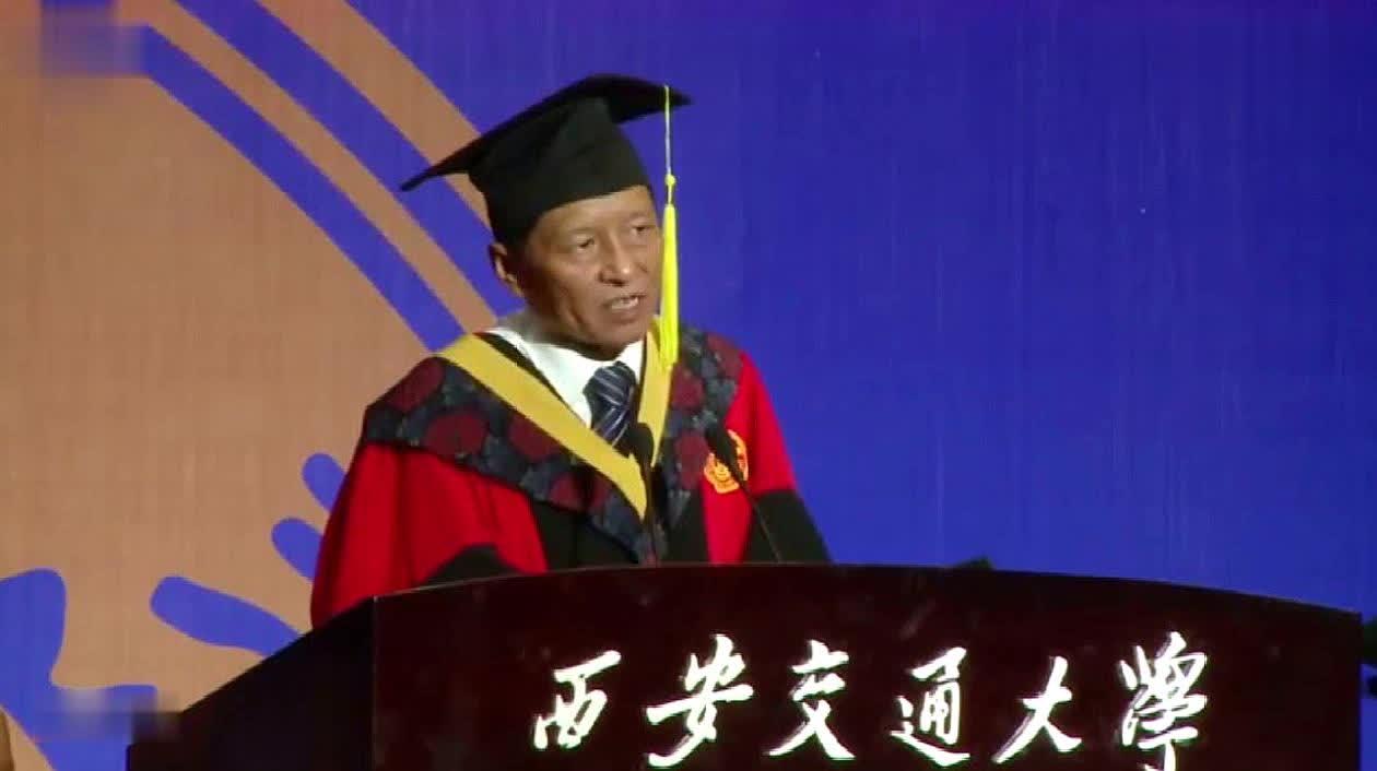最牛大学校长脱稿讲话,蕴含哲理,非常有才华!