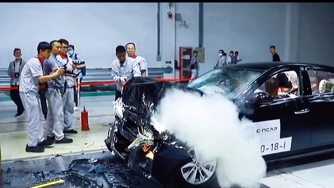 不安全车型(27)日产碰撞测试