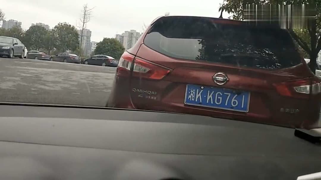 新手害怕路边侧方位停车?教你最简单好用的技巧,简单实用易懂!