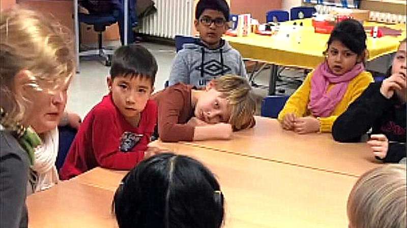 见识一下,德国小学生的圆桌会议