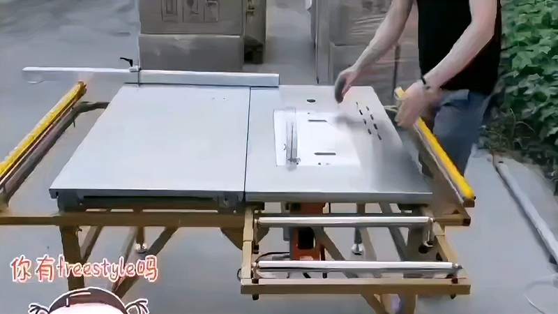 专为木工装修师傅设计便携式封边机无尘子母锯锯台厂家