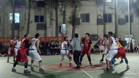 镇事业单位篮球联赛决赛之夜,学校队“霸气进球集”,太精彩了!