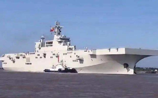 【现代战舰 国之重器】075两栖攻击舰“海南舰”