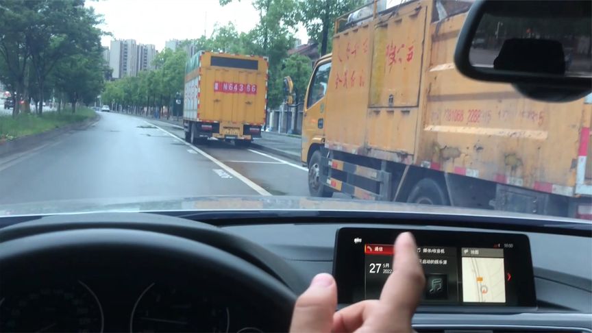 这是我见过最简单的侧方位停车,方法一看就懂,从此不怕停车