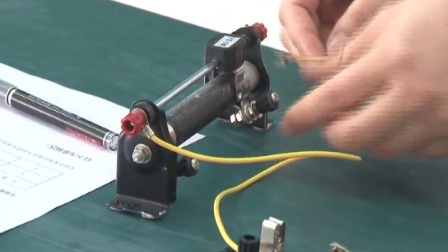 物理8 物理实验测量小灯泡的电功率_高清