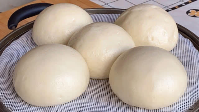 蒸馒头只加酵母就错了,试试这样做,10分钟发好面