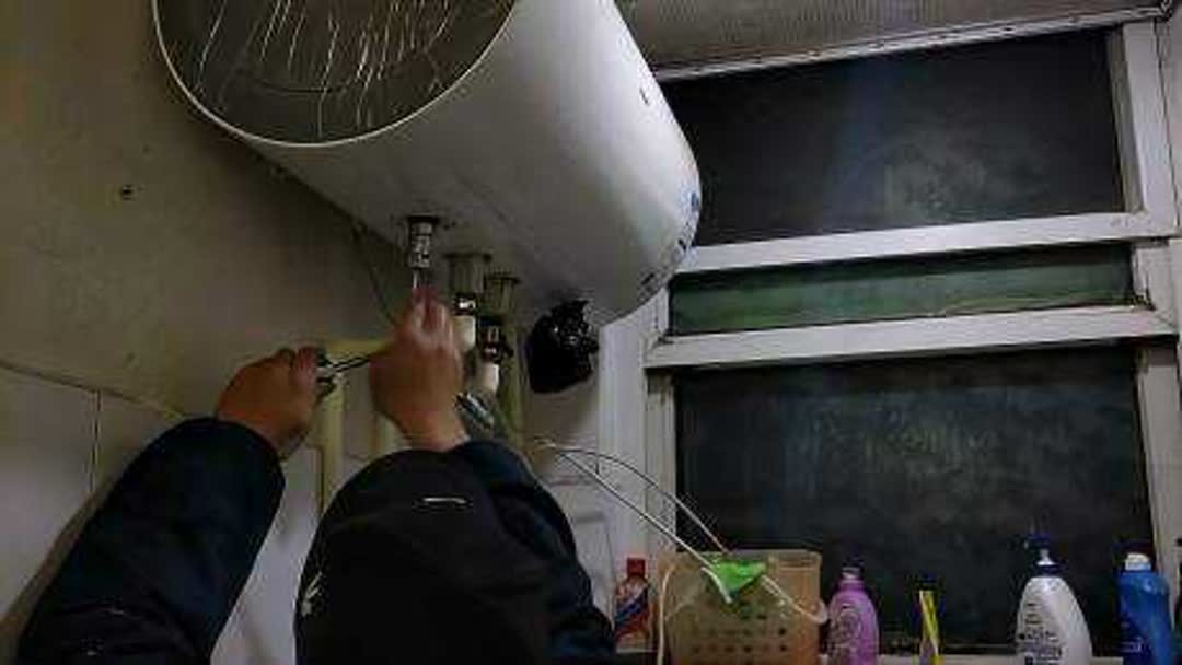 家用热水器,自己怎么清洗 专业清洗师傅,教你先从哪里开始洗