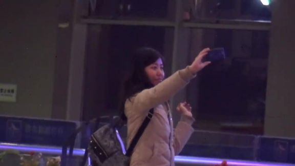 骑行中国740 沈阳火车站的漂亮女孩