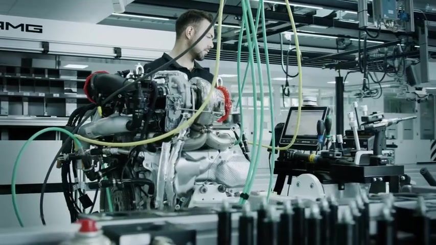德国奔驰AMG宣传片,制造过程堪比一部好莱坞大片。