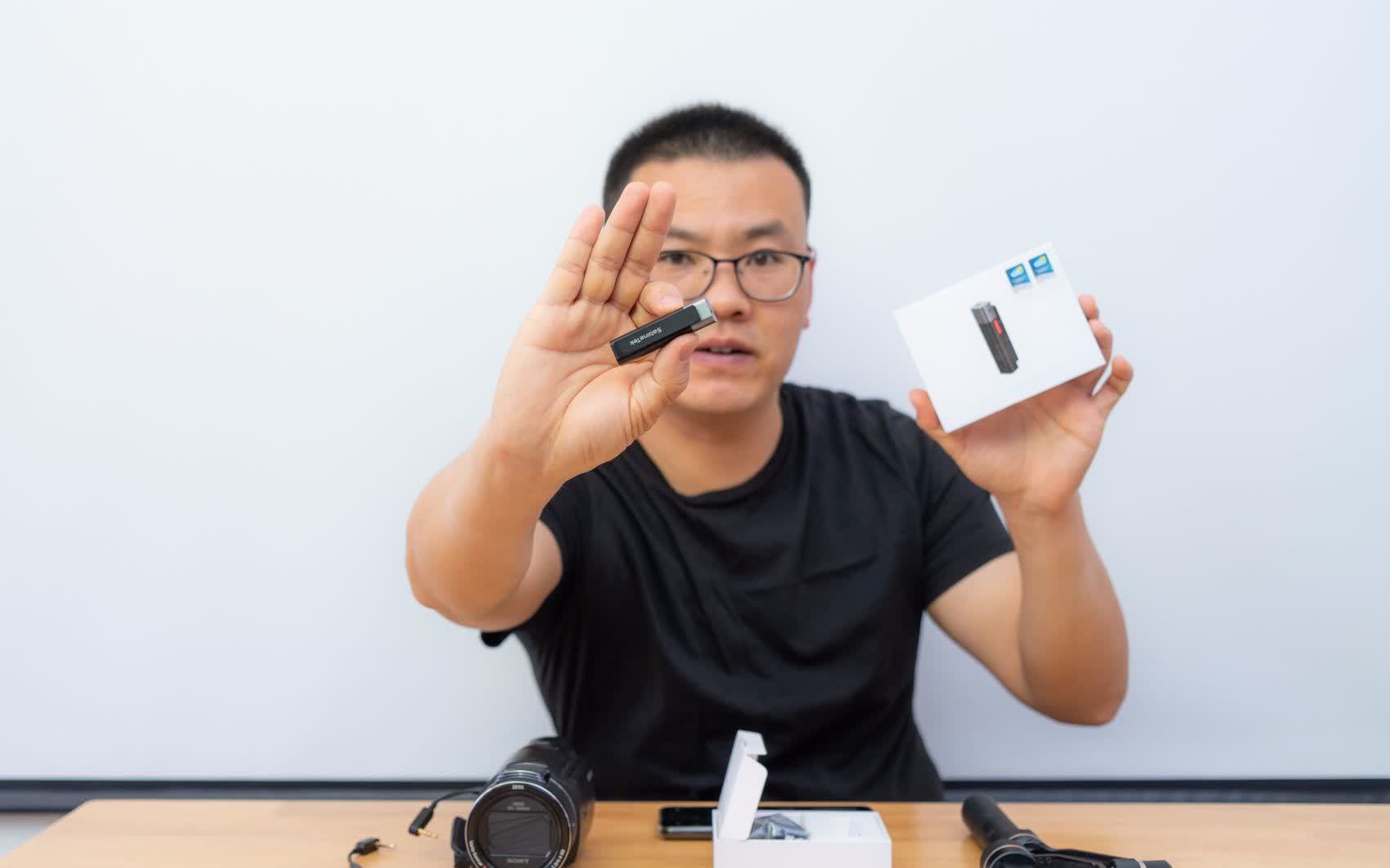 你的VLOG也拾音难?字幕难?安利我在用的这款无线领夹式麦克风