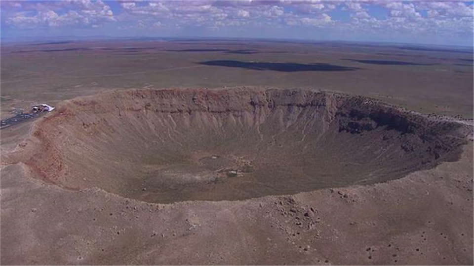 每天都有陨石撞地球,为啥陨石坑里没有陨石,它们去哪里了?