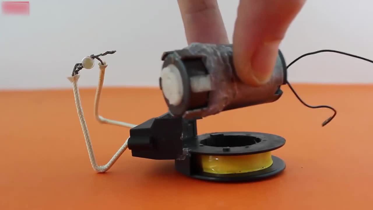 .直流电机,在家制作小型发电机,你看.