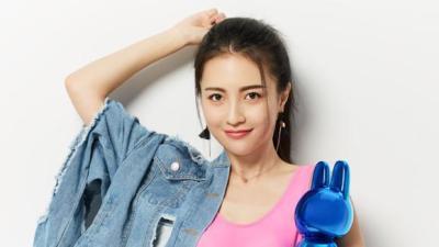 包文婧参加综艺节目,未PS镜头下露出真实素颜,网友看后炸锅了