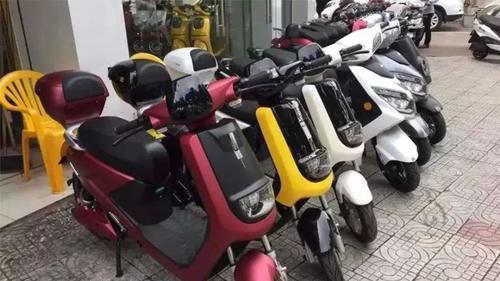 新国标电动车遭人厌弃,库存积存无人买?车商:这店没法儿开了