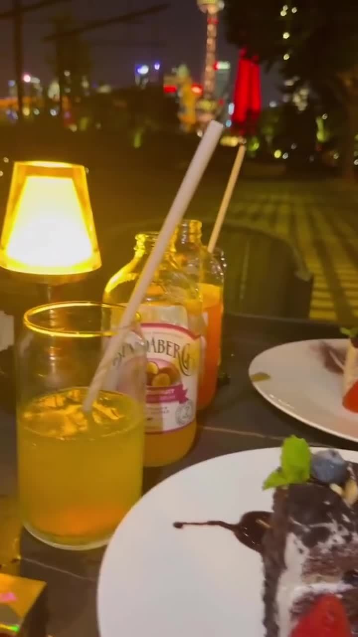 你在三亚,我在上海,聊了三个月,转爱马仕包、卡地亚手表、金圈子