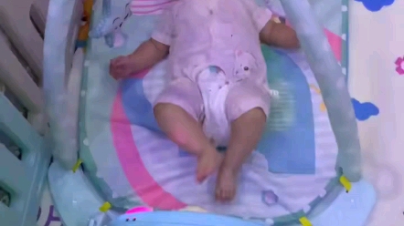 ... 三大雅高分子快速吸收水份并强效锁水不漏尿 ,超干爽[让我看看]